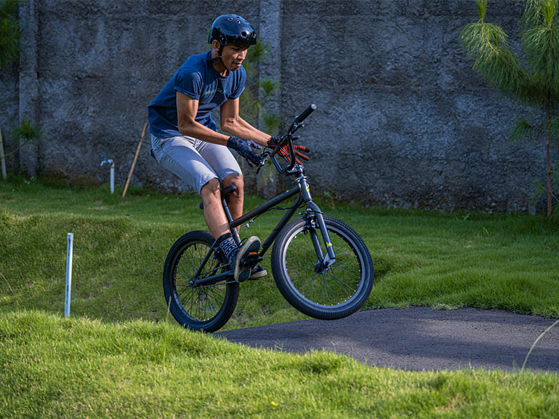 Makin Gaya dengan Coba 5 Trik Dasar BMX ini untuk Pemula | RODALINK ...